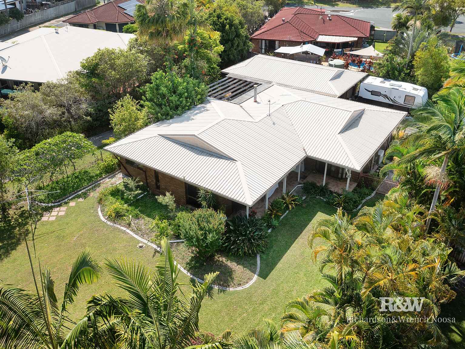 House For Sale - 10 Sundial Court Tewantin